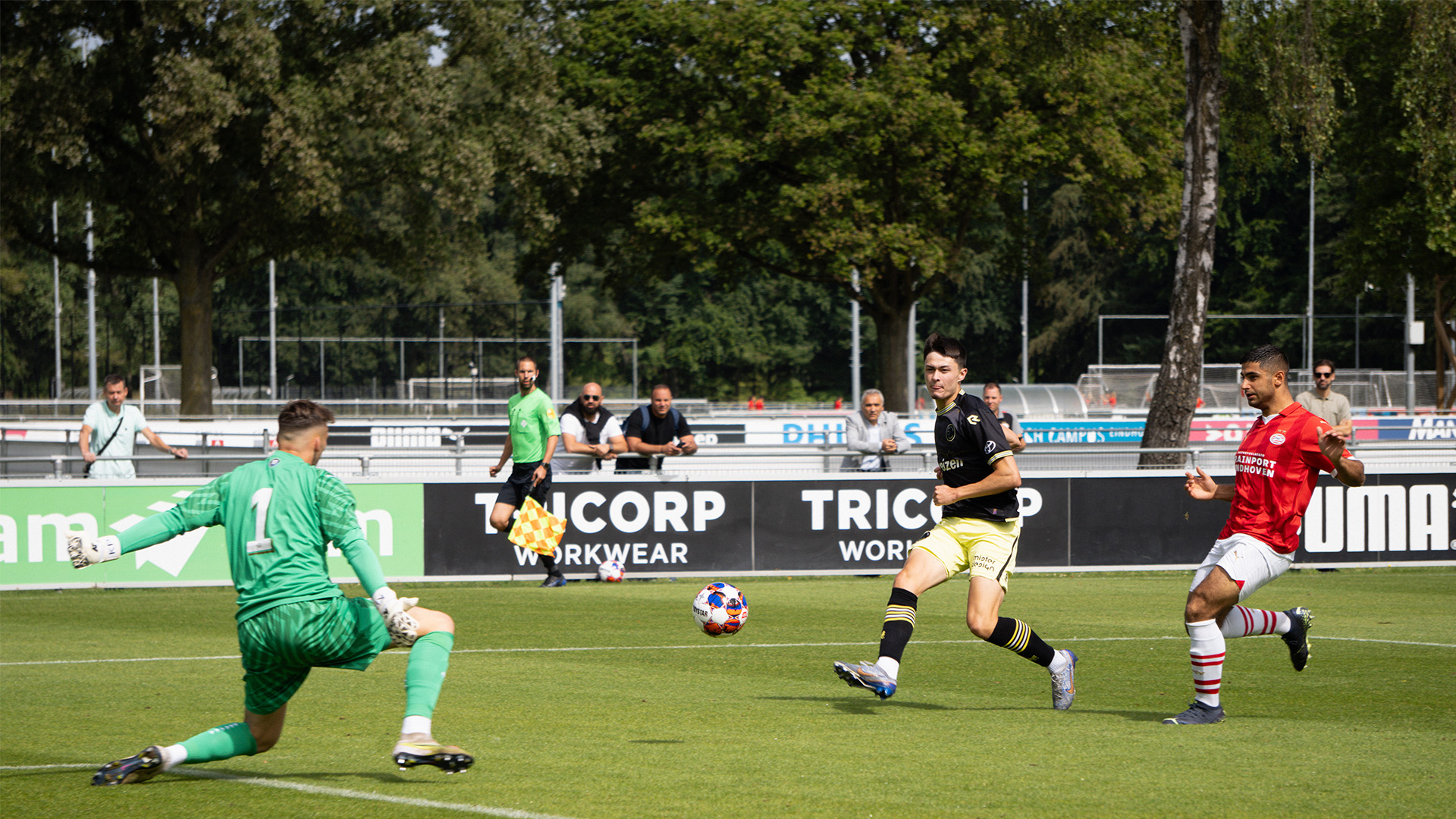 Besloten duel tegen de beloften van PSV eindigt in een gelijkspel – FC ...