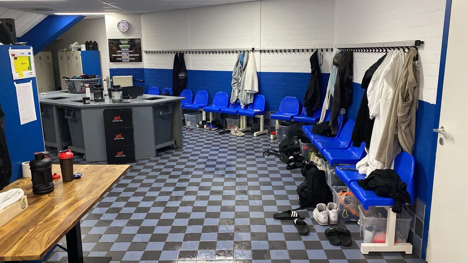 KLEEDKAMER UPGRADE – FC Den Bosch