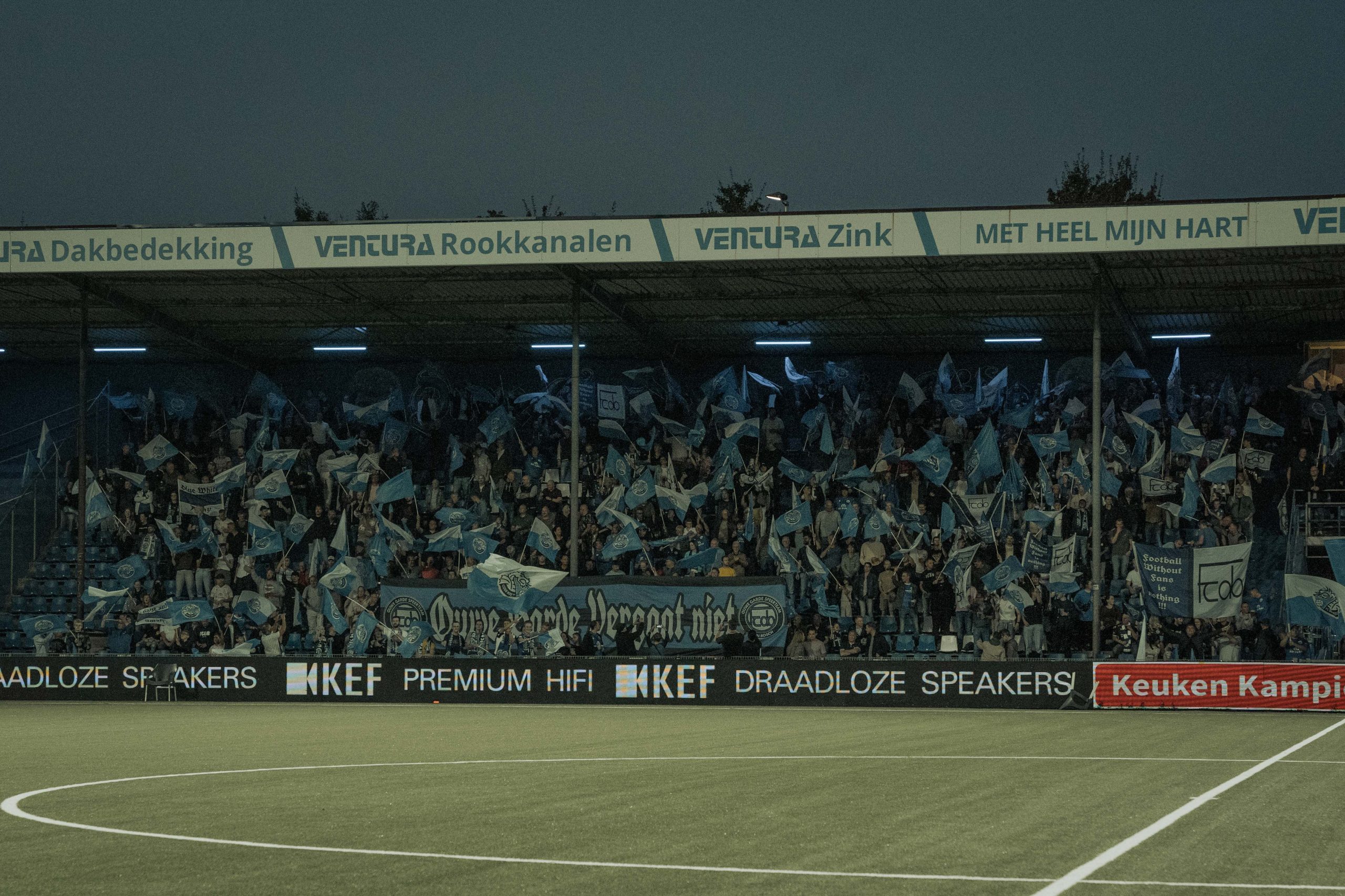 Opnieuw minder incidenten in Nederlandse stadions én in De Vliert – FC ...