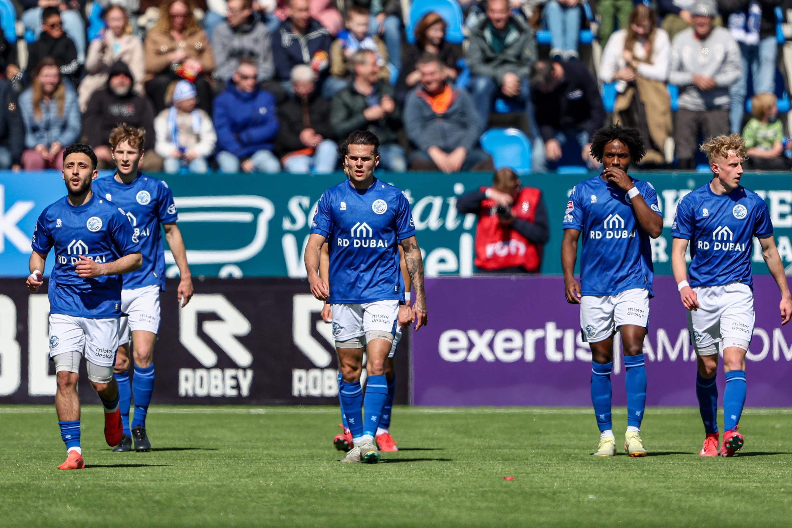 Twee tegendoelpunten in blessuretijd kosten FC Den Bosch de overwinning ...